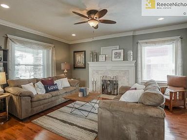 3752 Washington St, Kansas City, MO 64111 | Zillow