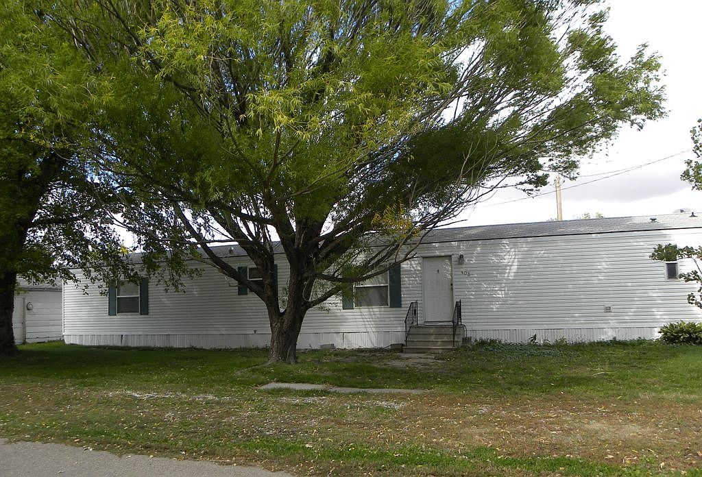 403 Hildas Ave, Waco, NE 68460 | Zillow