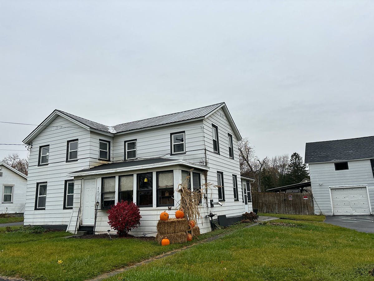 243 Main St, Fort Hunter, NY 12069 | Zillow