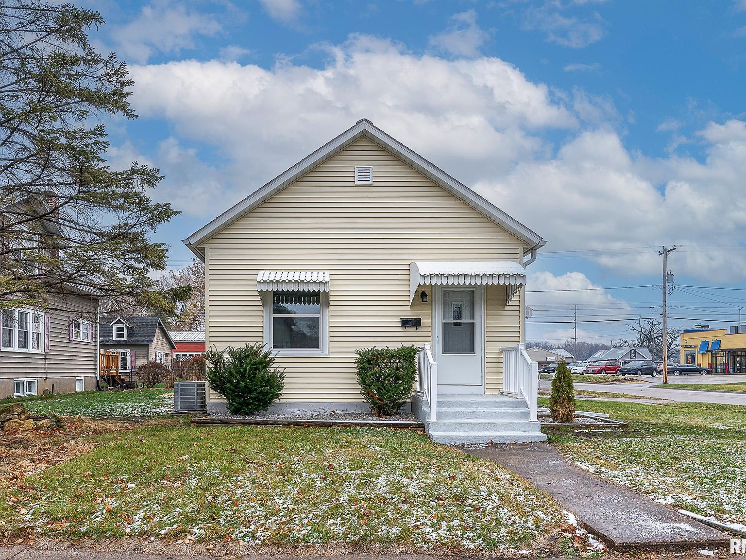 1001 Pershing Blvd, Clinton, IA 52732 | MLS #QC4238794 | Zillow