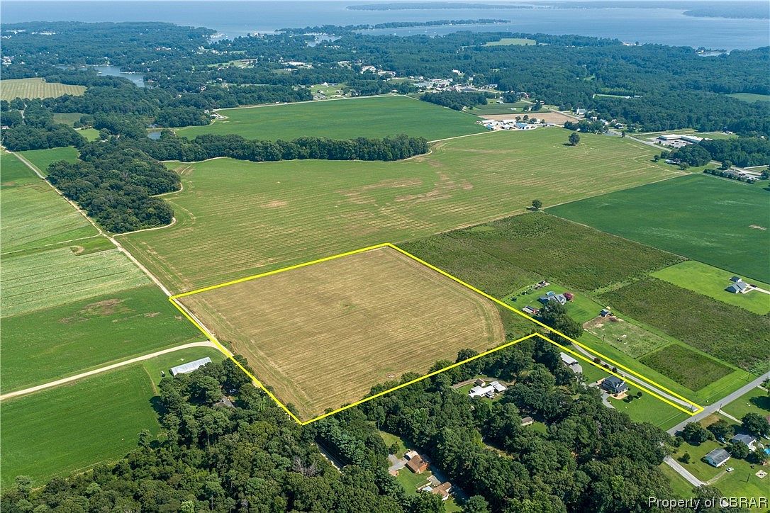 21 Crittenden Rd, Deltaville, VA 23043 | Zillow