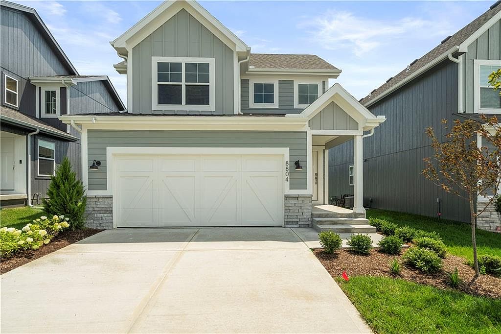 8745 SW Edgewater Dr, Blue Springs, MO 64064 | Zillow