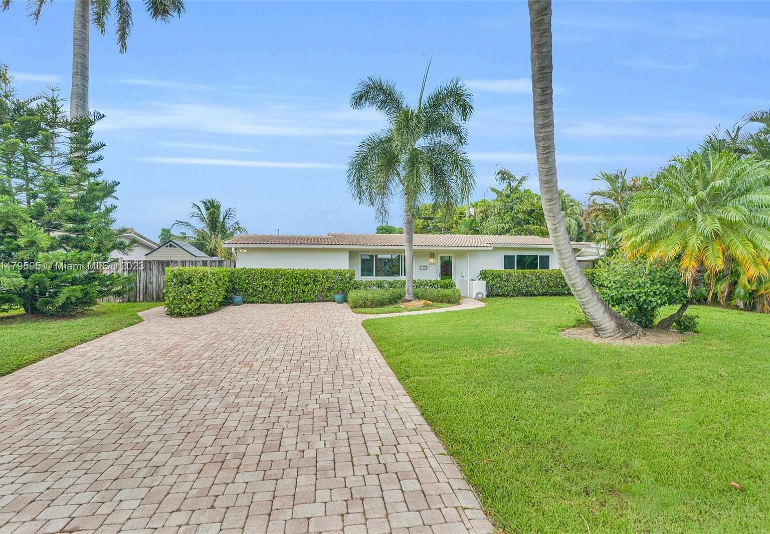 2349 NE 8th Ct, Pompano Beach, FL 33064 | MLS #A11479595 | Zillow