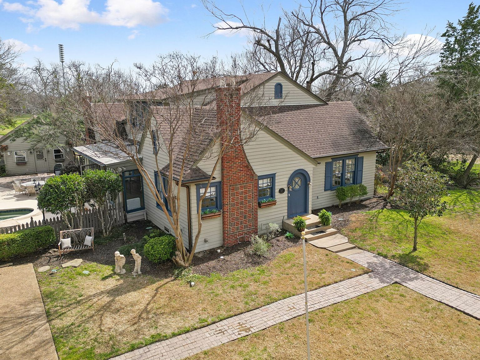 507 S Center St, Forney, TX 75126 | Zillow