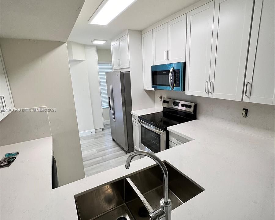 12494 NW 11th Ln Miami, FL, 33182 - Apartments for Rent | Zillow