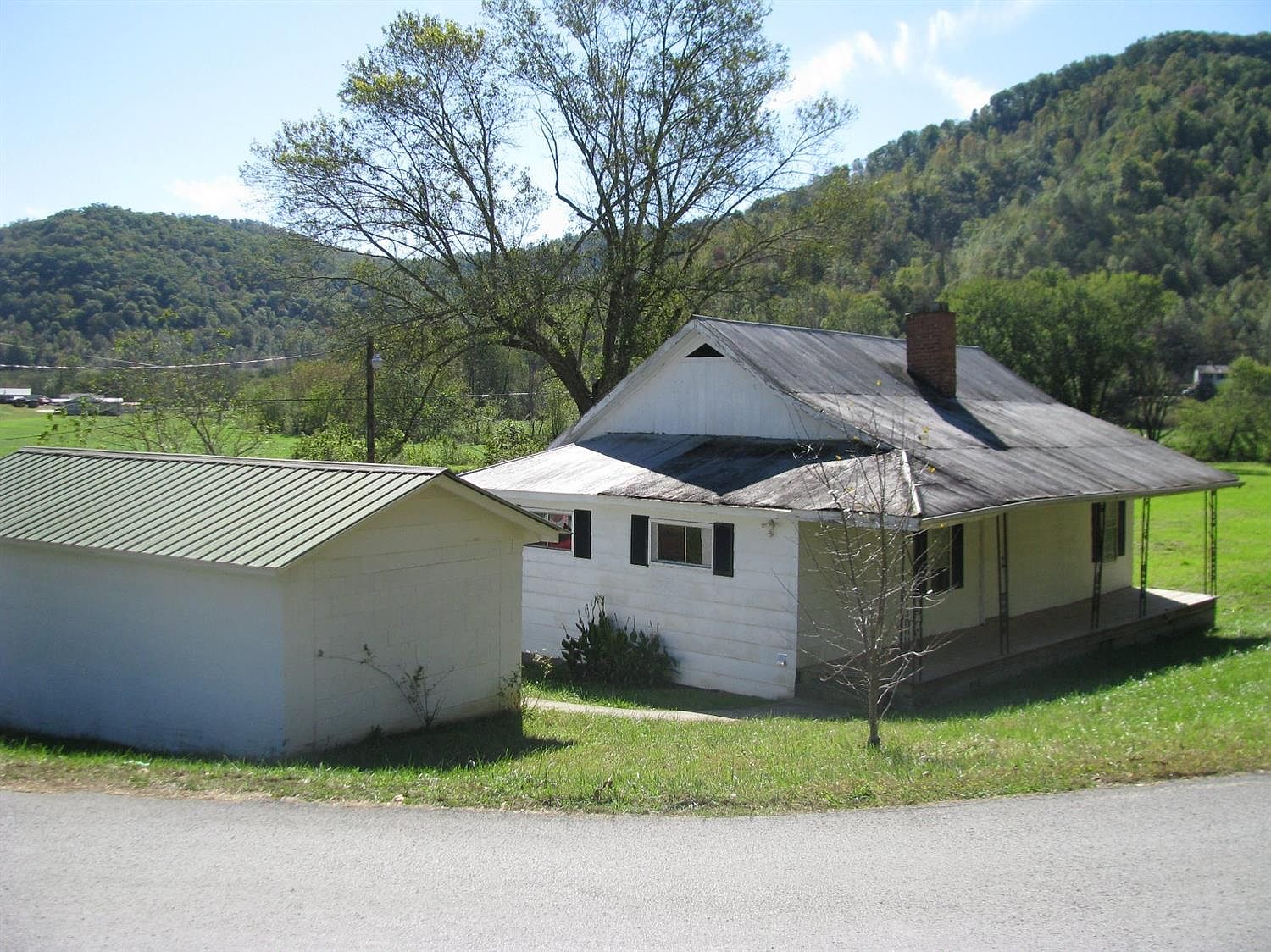 2056 Ky 718, Walker, KY 40997 | Zillow