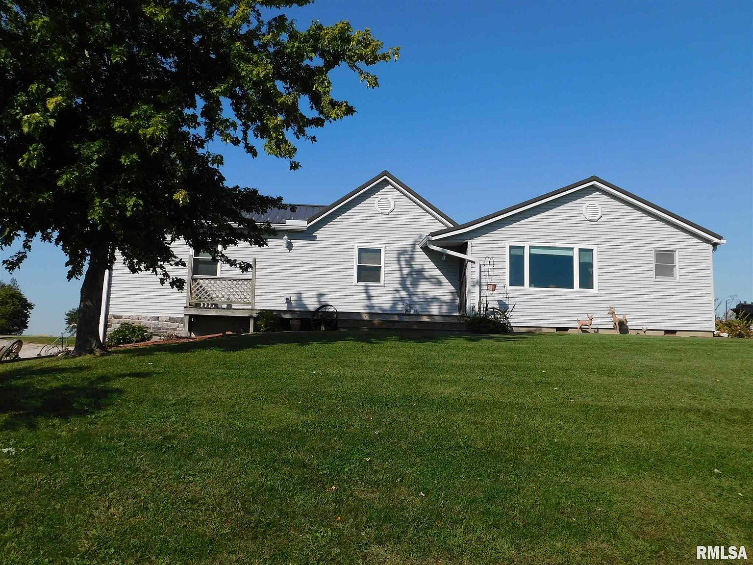 25921 Mount Ragan Rd, Hettick, IL 62649 | Zillow