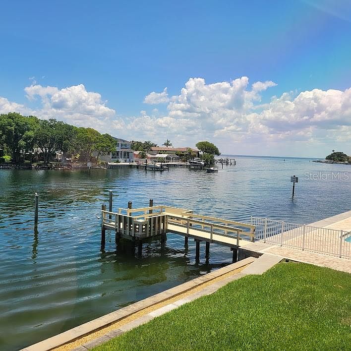 1365 Snell Isle Blvd NE Saint Petersburg FL | Zillow