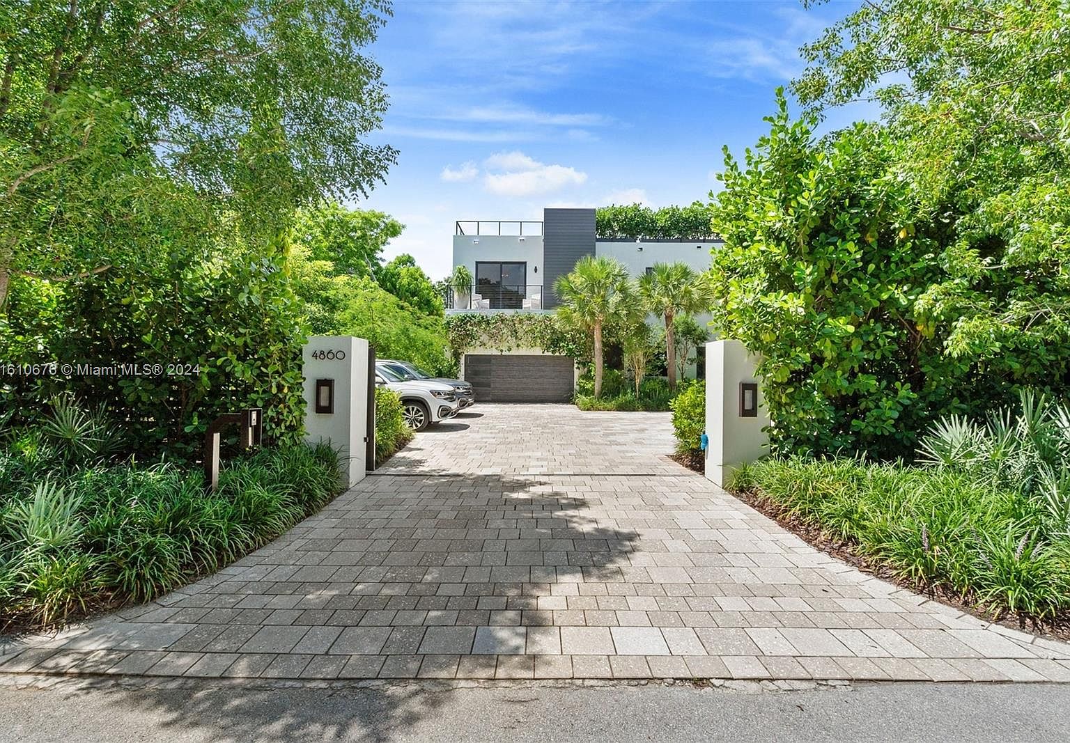 4860 SW 76th St, Miami, FL 33143 | MLS #A11610676 | Zillow