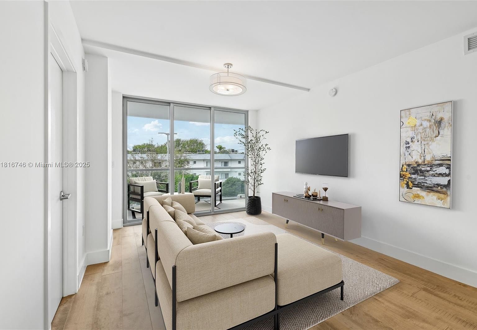 13800 Highland Dr UNIT 202, North Miami Beach, FL 33181 | MLS # ...