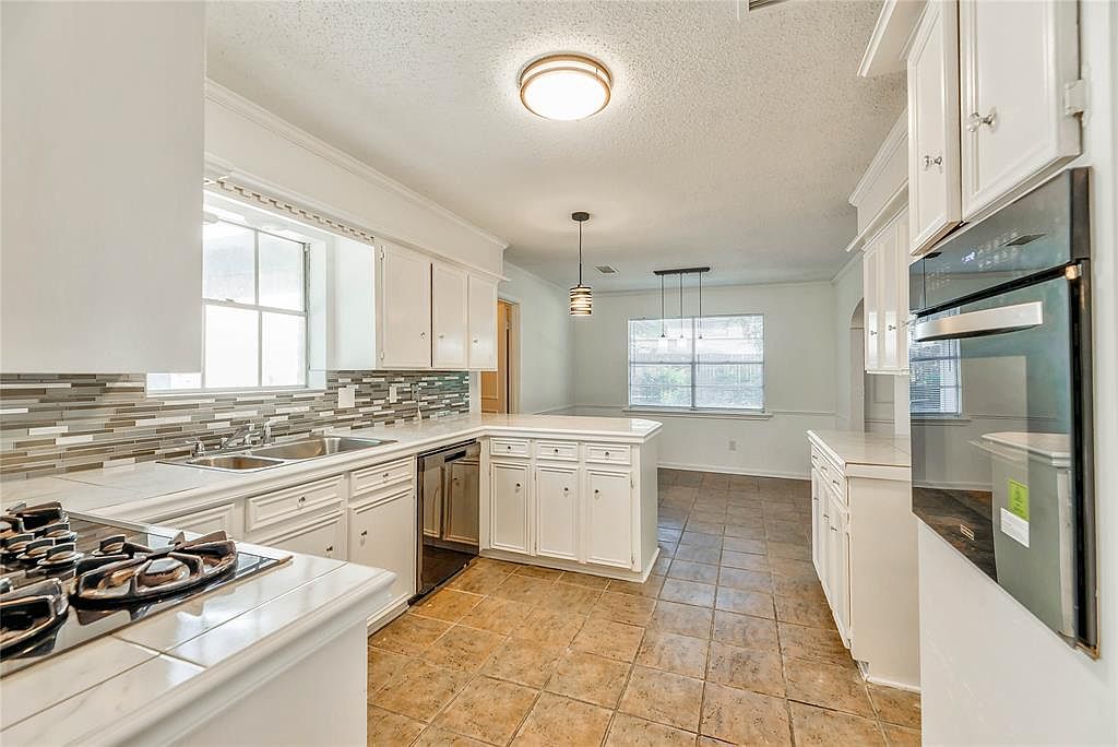 606 Enchanted River Dr, Spring, TX 77388 | MLS #23432608 | Zillow