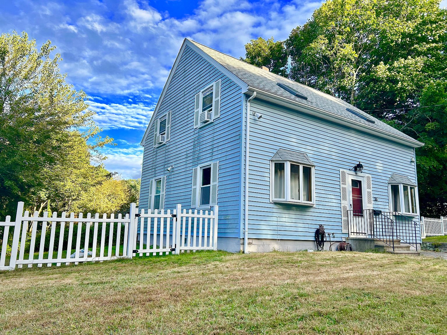 36 S 5th Ave, Taftville, CT 06380 | Zillow