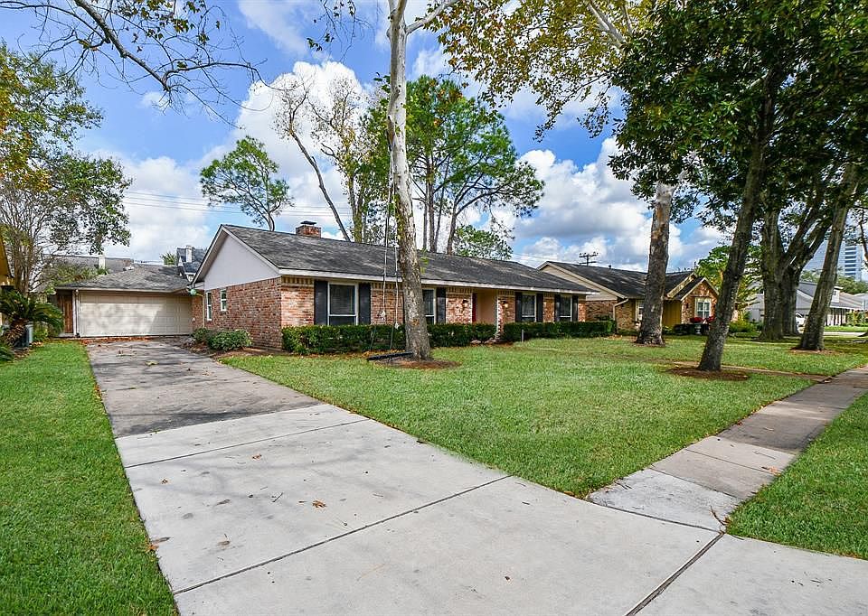 10706 Inwood Dr, Houston, TX 77042 | Zillow