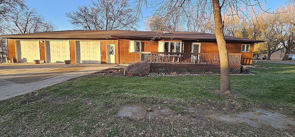 302 W 2nd St, Calumet, IA 51009 | Zillow