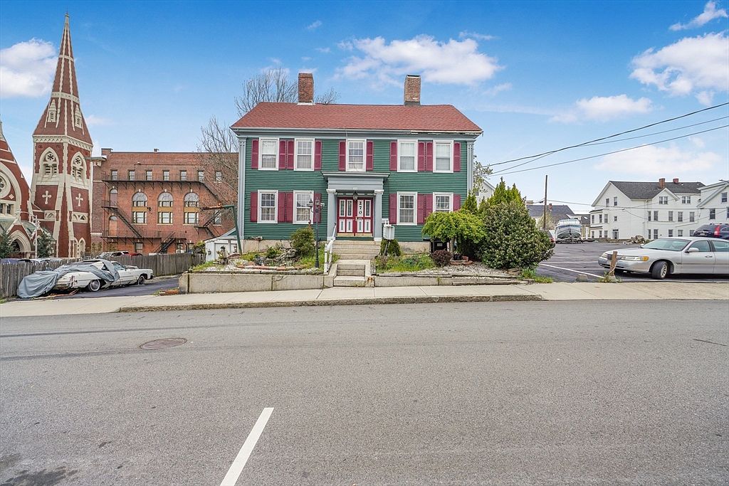 270-284 Bank St, Fall River, MA 02720 | MLS #73236700 | Zillow