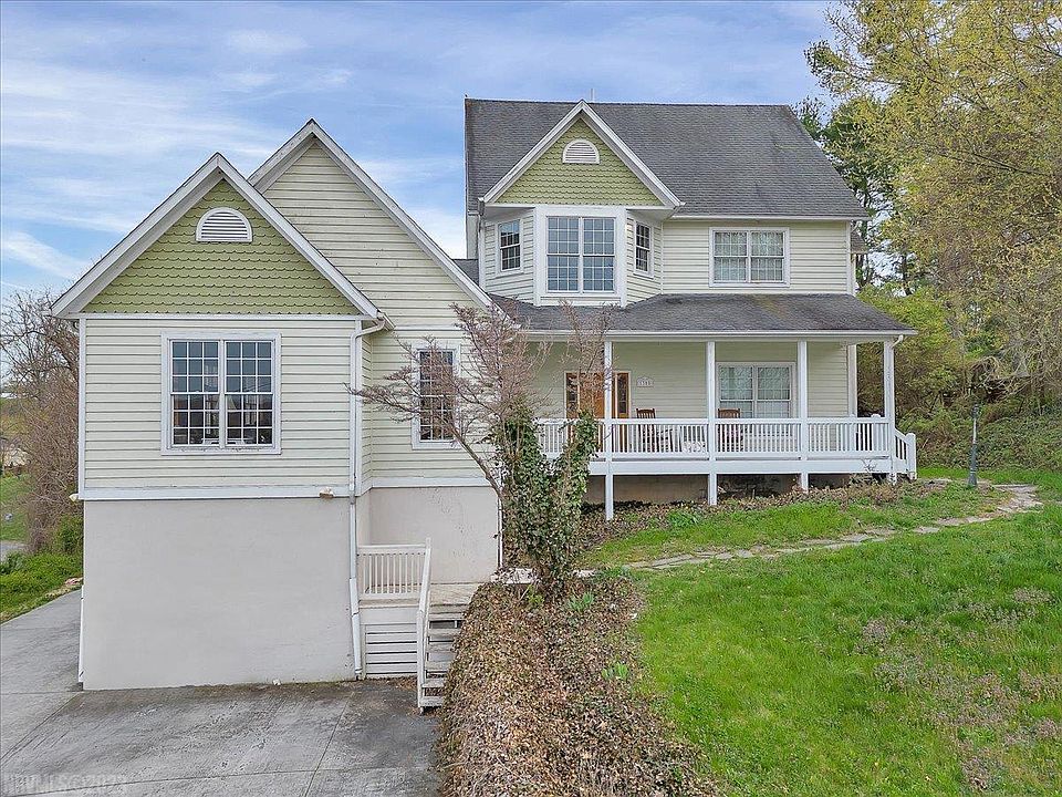 1305 Lawrence St, Radford, VA 24141 | Zillow