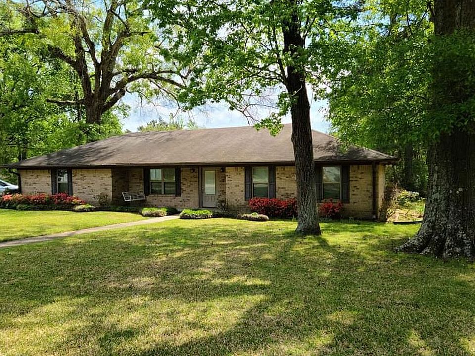 129 & 127 Hudson St, Center, TX 75935 | Zillow