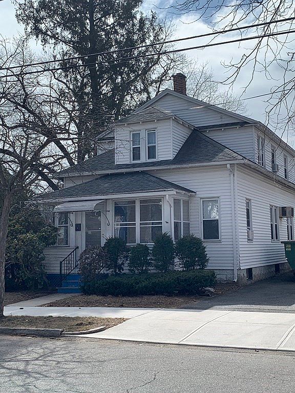 118 Carver St, Springfield, MA 01108 | Zillow