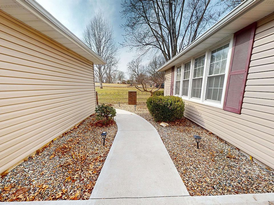 1705 Cypress Ln Sedalia Mo 65301 Zillow