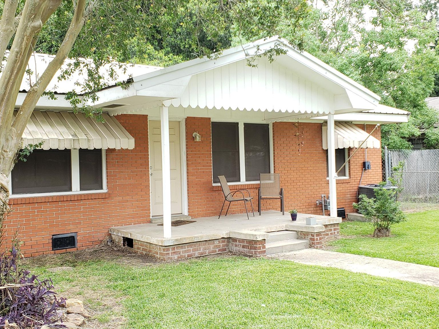 407 E 2nd St, Broussard, LA 70518 | Zillow