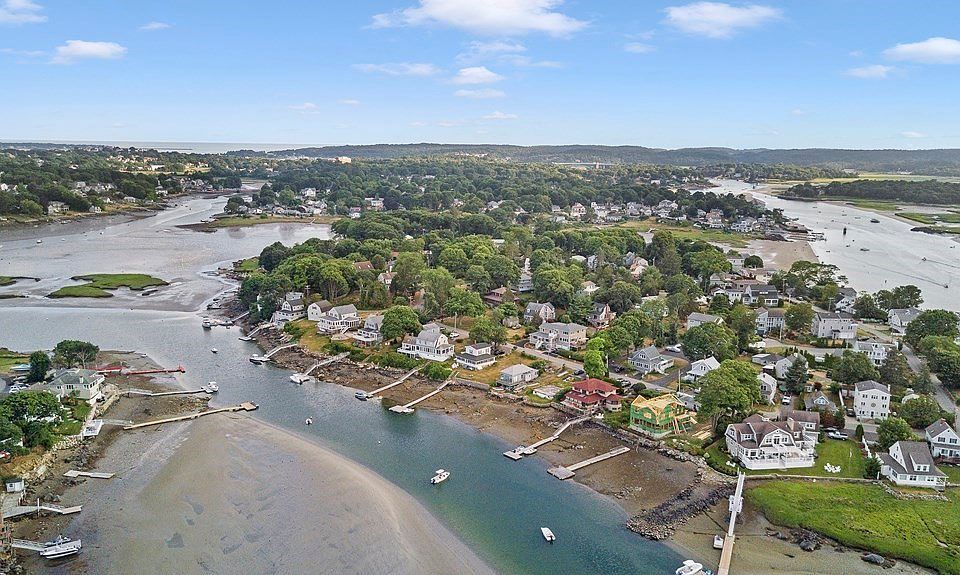 14 Riverside Wheelers Point, Gloucester, MA 01930 | Zillow