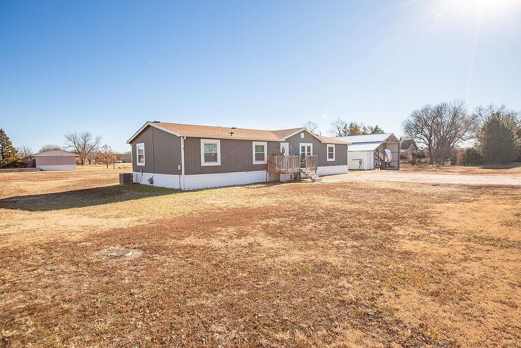 615 Butler Dr, Cambridge, NE 69022 | MLS #33456 | Zillow