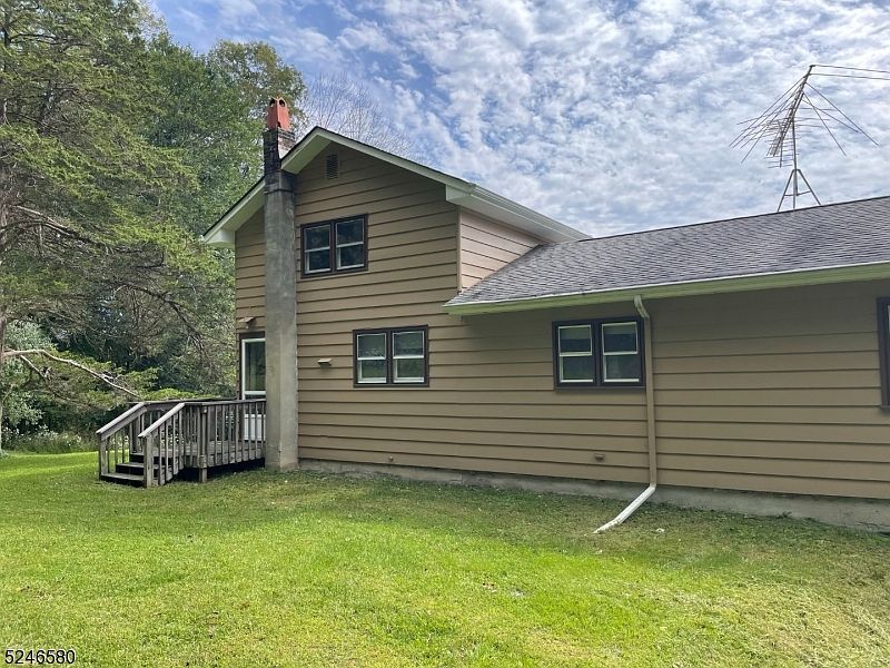 5 Ridge Rd, Layton, NJ 07851 | Zillow