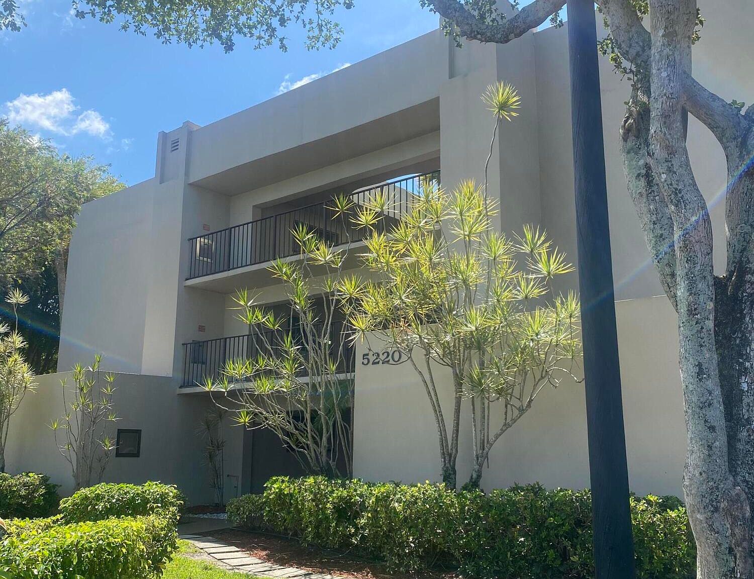 5220 Las Verdes Circle #204, Delray Beach, FL 33484 | Zillow