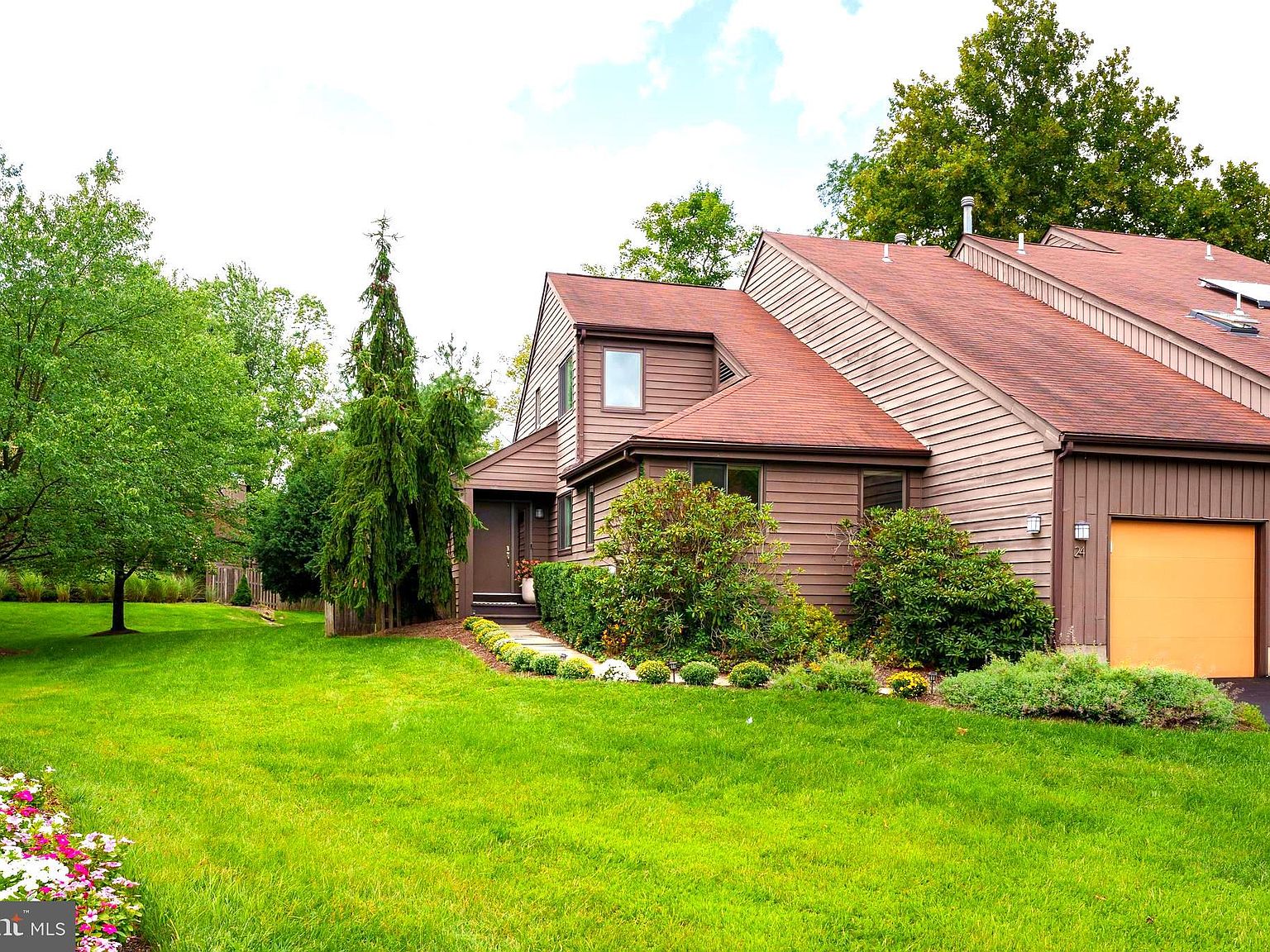 24 Matthew Dr, Ewing, NJ 08628 | Zillow