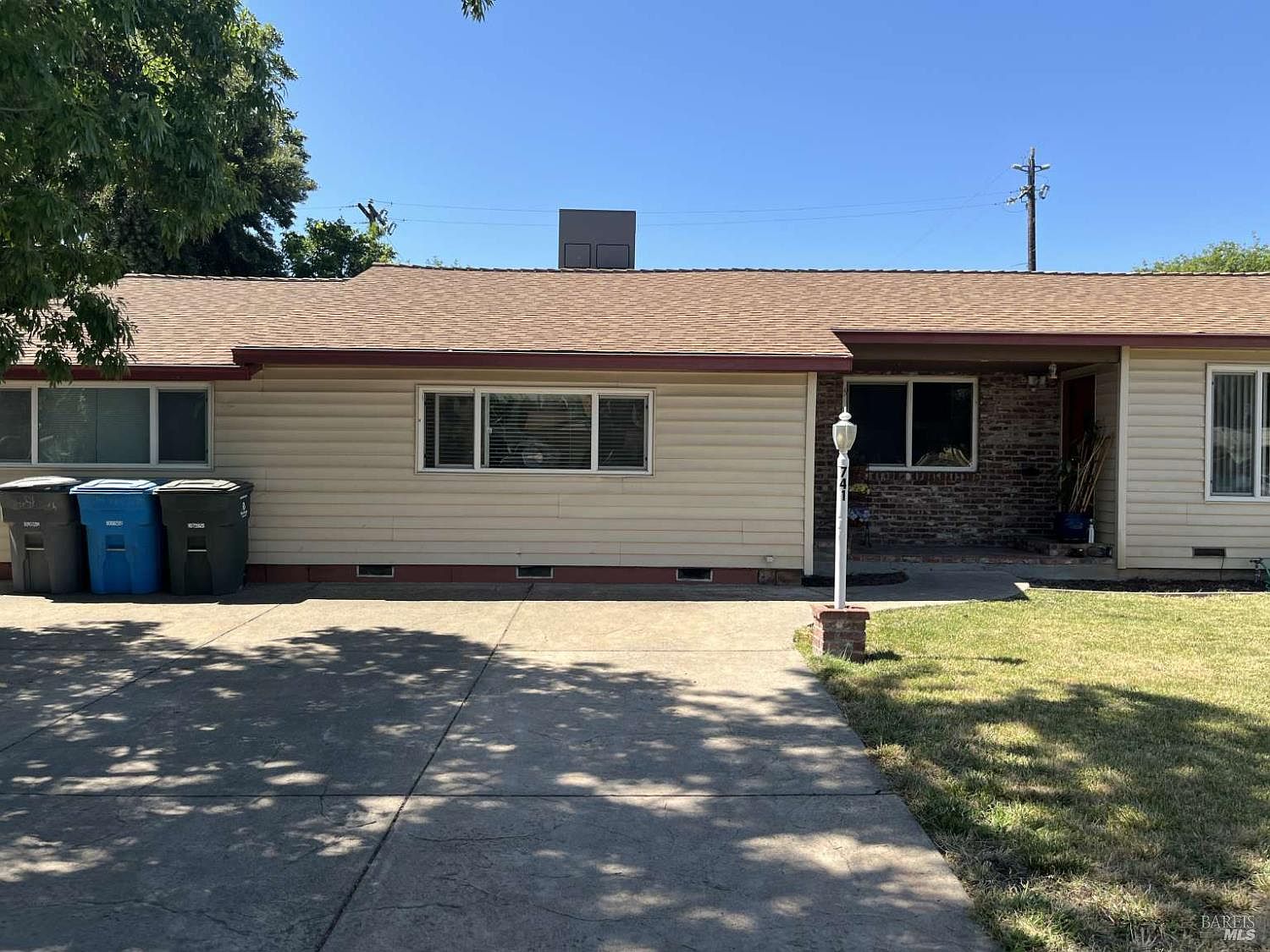 741 W D St, Dixon, CA 95620 | MLS #325063325 | Zillow