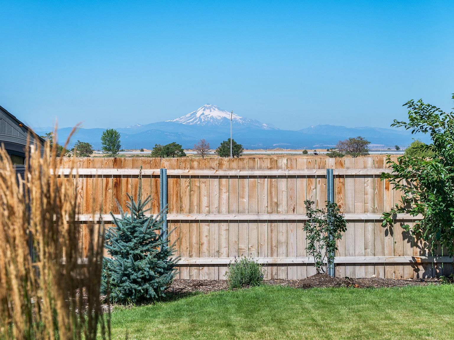 1242 NW Golf Course Dr, Madras, OR 97741 | Zillow
