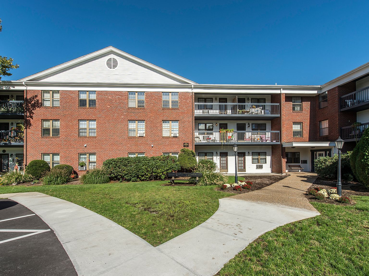 757 Highland Ave APT 216-N, Needham Heights, MA 02494 | Zillow