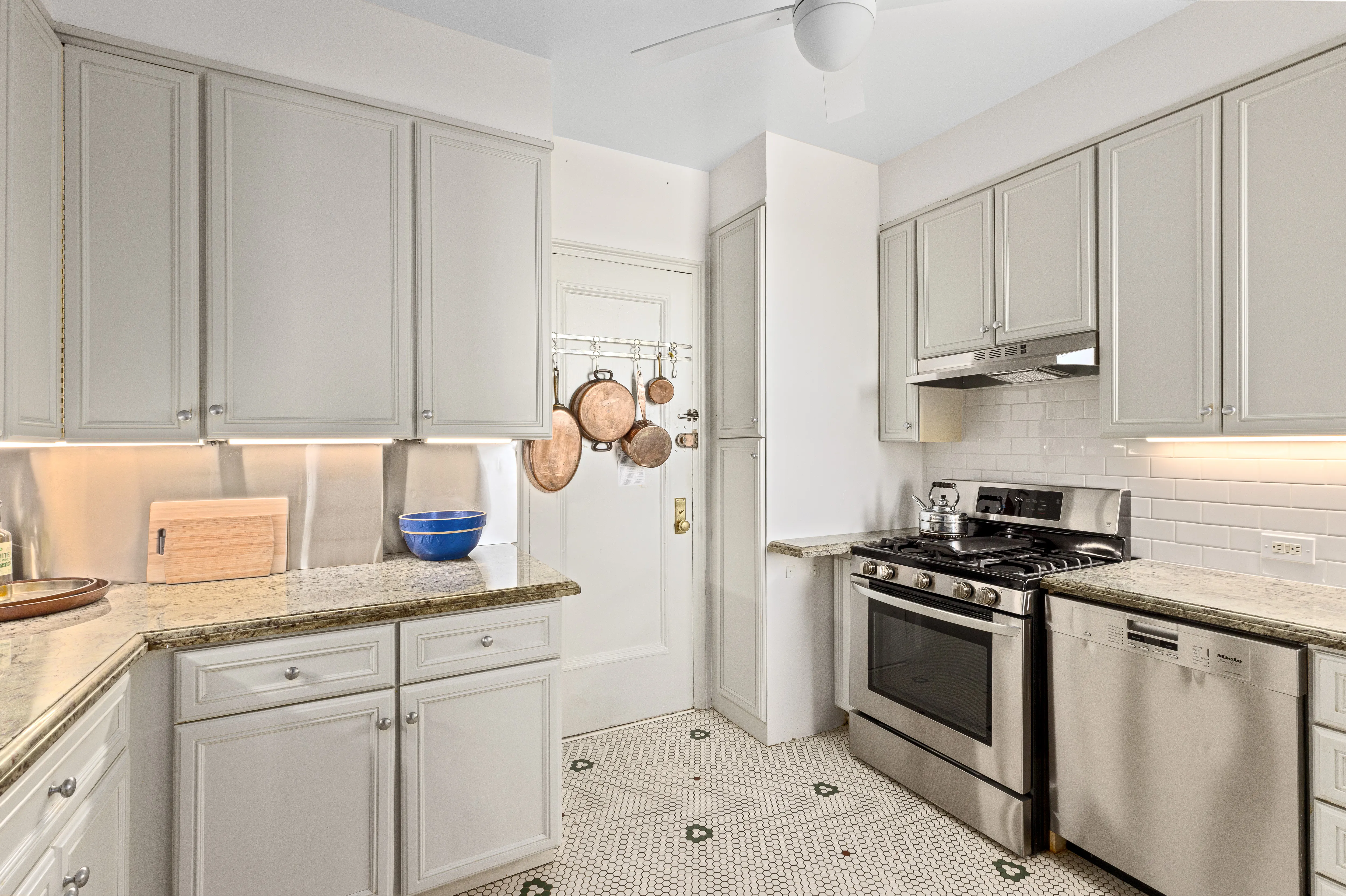 160 Riverside Drive #12D in Upper West Side, Manhattan | StreetEasy