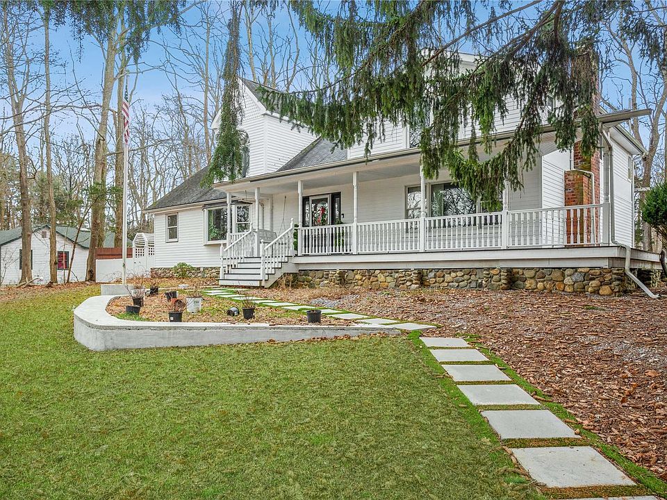 12 Lakeside Drive, Middle Island, NY 11953 | MLS #3519573 | Zillow