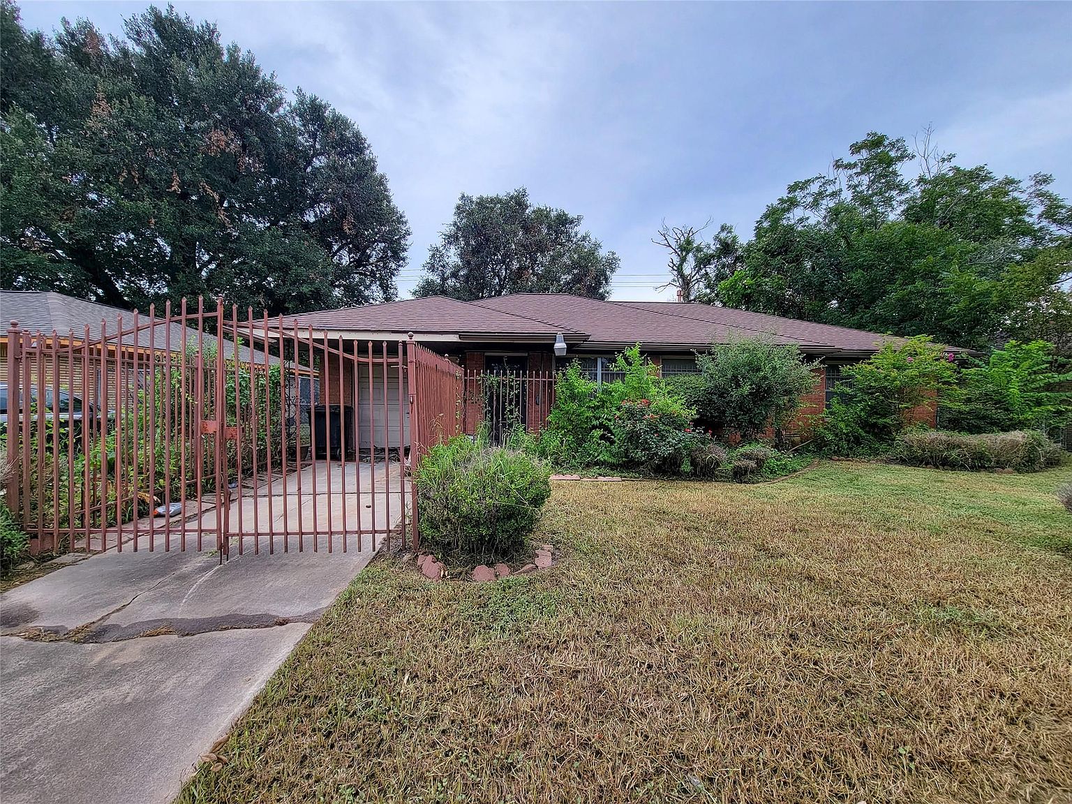 203 Spell St, Houston, TX 77022 | MLS #58392099 | Zillow