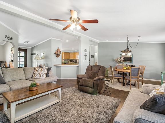 212 E Mesquite St, Coleman, TX 76834 | MLS #20859337 | Zillow