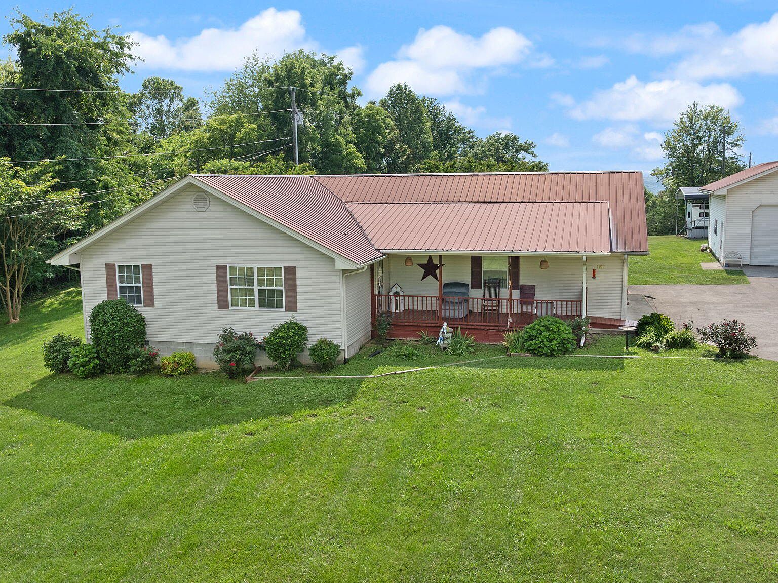 4107 Mine 18 Rd, Strunk, KY 42649 | Zillow