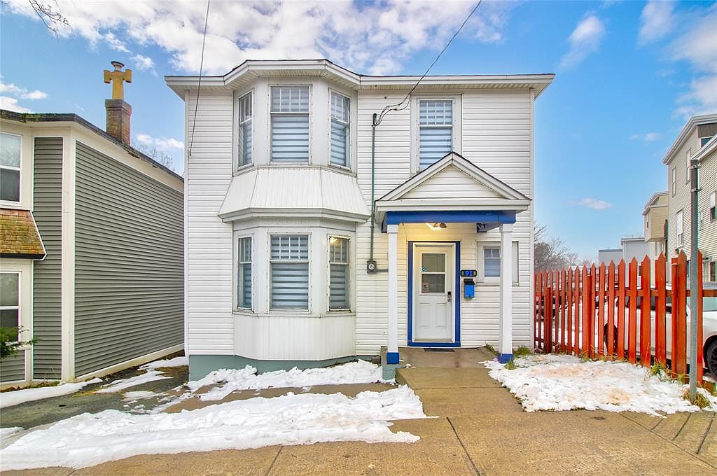 91 Barters Hl, St. John's, NL A1C 4K6 | Zillow