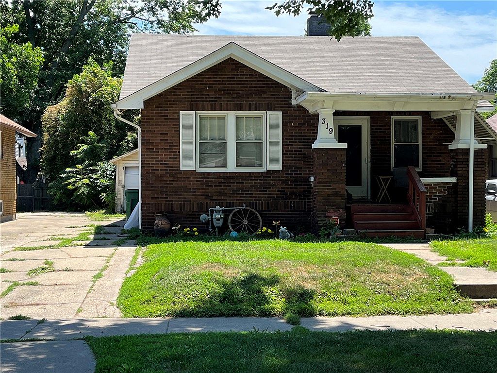 319 Kellar Ln, Decatur, IL 62526 | Zillow