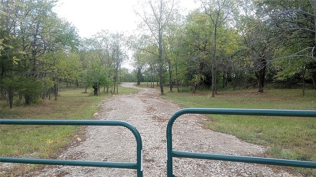 9113 W 383rd St, Lacygne, KS 66040 | Zillow