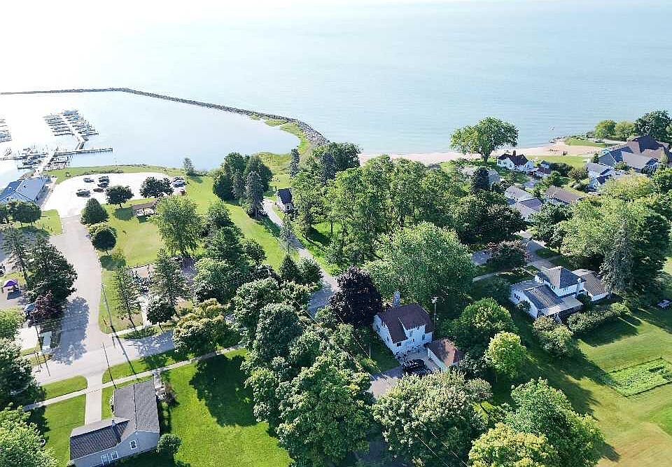 215 N Lake St, Harrisville, MI 48740 | Zillow