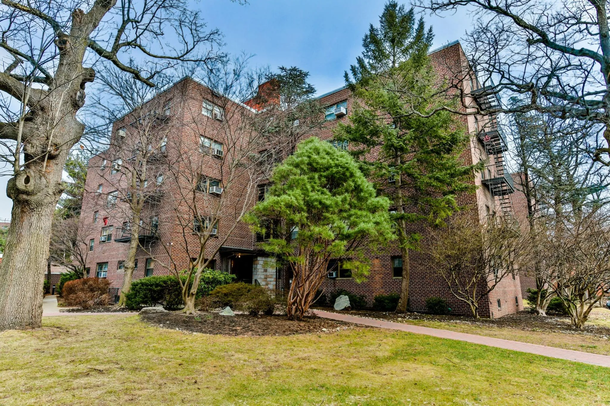 411 Park Place #4B in Fort Lee, New Jersey | StreetEasy