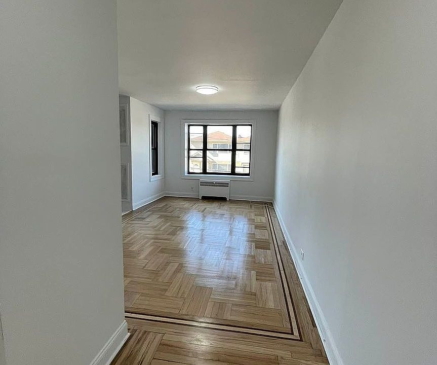 160 Beach 117 St #2M, Rockaway Park, NY 11694 | Zillow