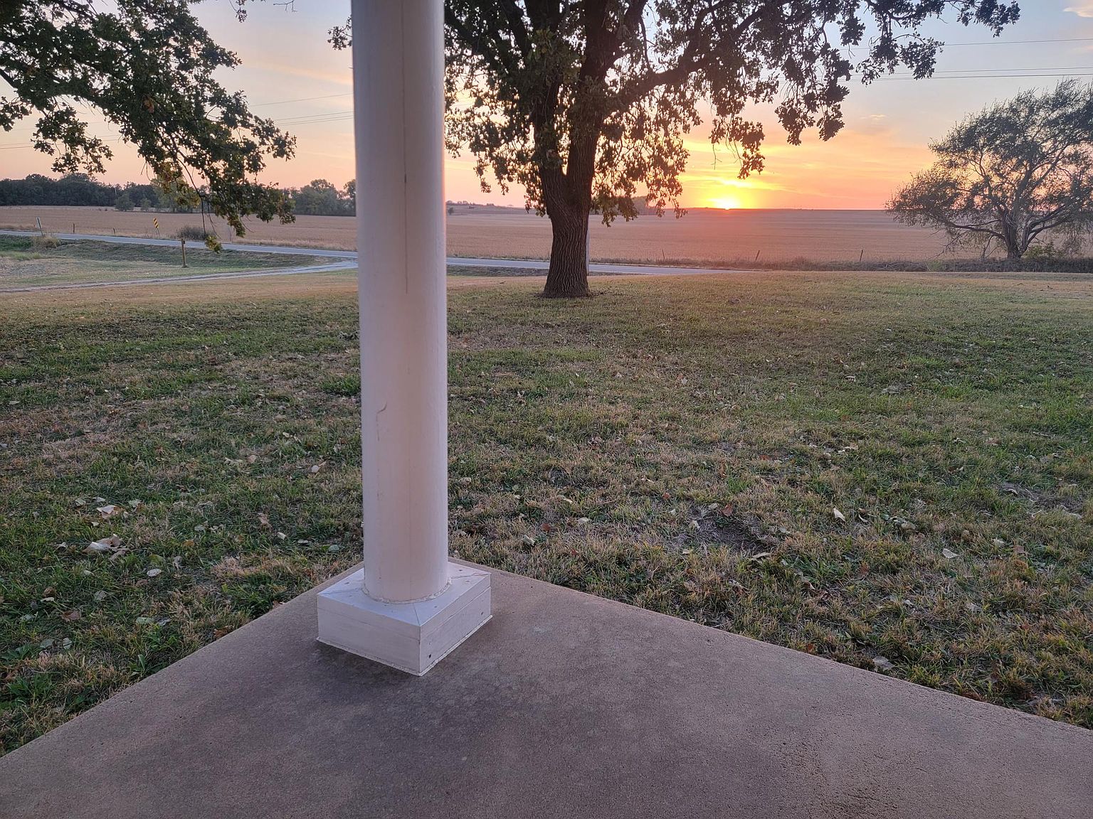 8729 S Gypsum Valley Rd, Gypsum, KS 67448 | Zillow