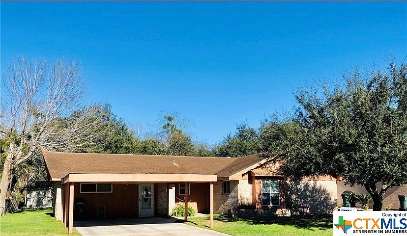 609 Jackson St, Edna, TX 77957 | Zillow
