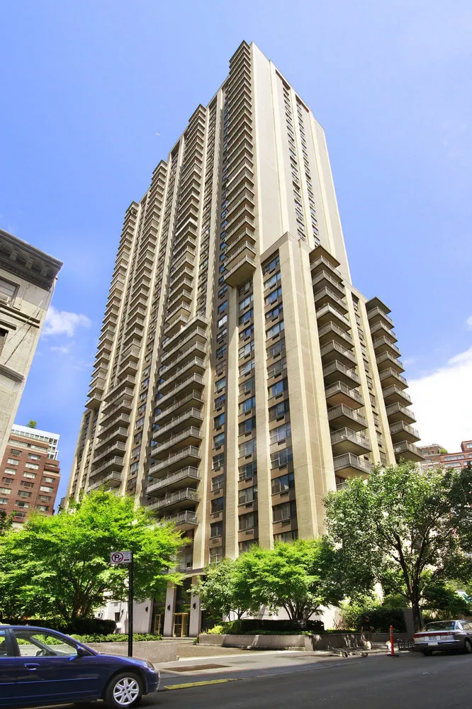 201 West 70th Street #11B in Lincoln Square, Manhattan | StreetEasy