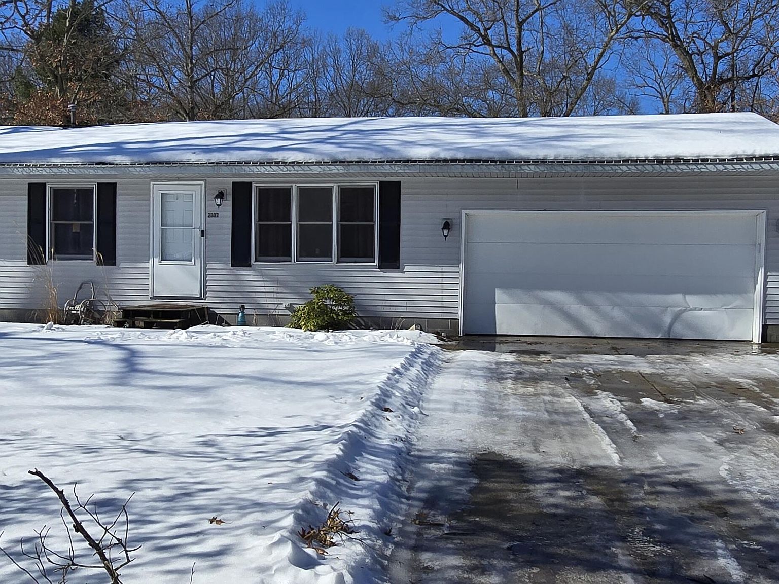 2337 Pillon Rd, Twin Lake, MI 49457 | Zillow