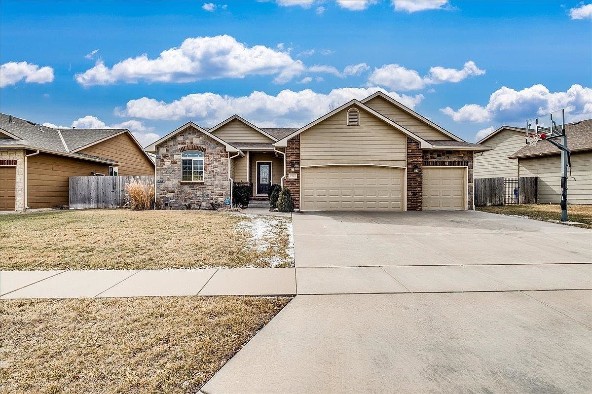 2713 E Mason Ridge Dr, Derby, KS 67037 | Zillow