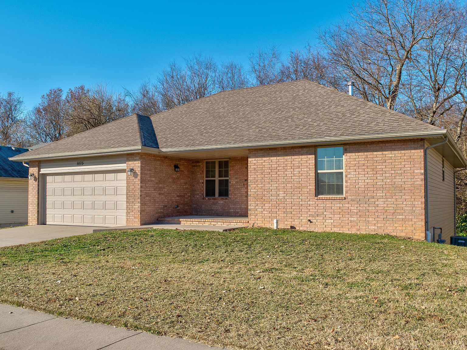 1075 South Casa Grande Avenue, Springfield, MO 65802 | Zillow
