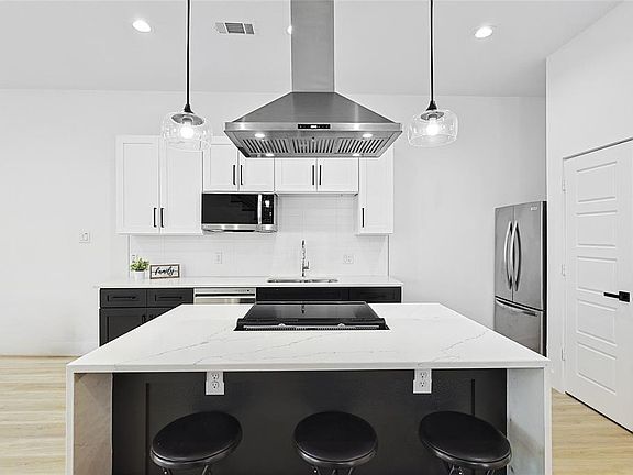 2406 Merlin St, Dallas, TX 75215 | Zillow